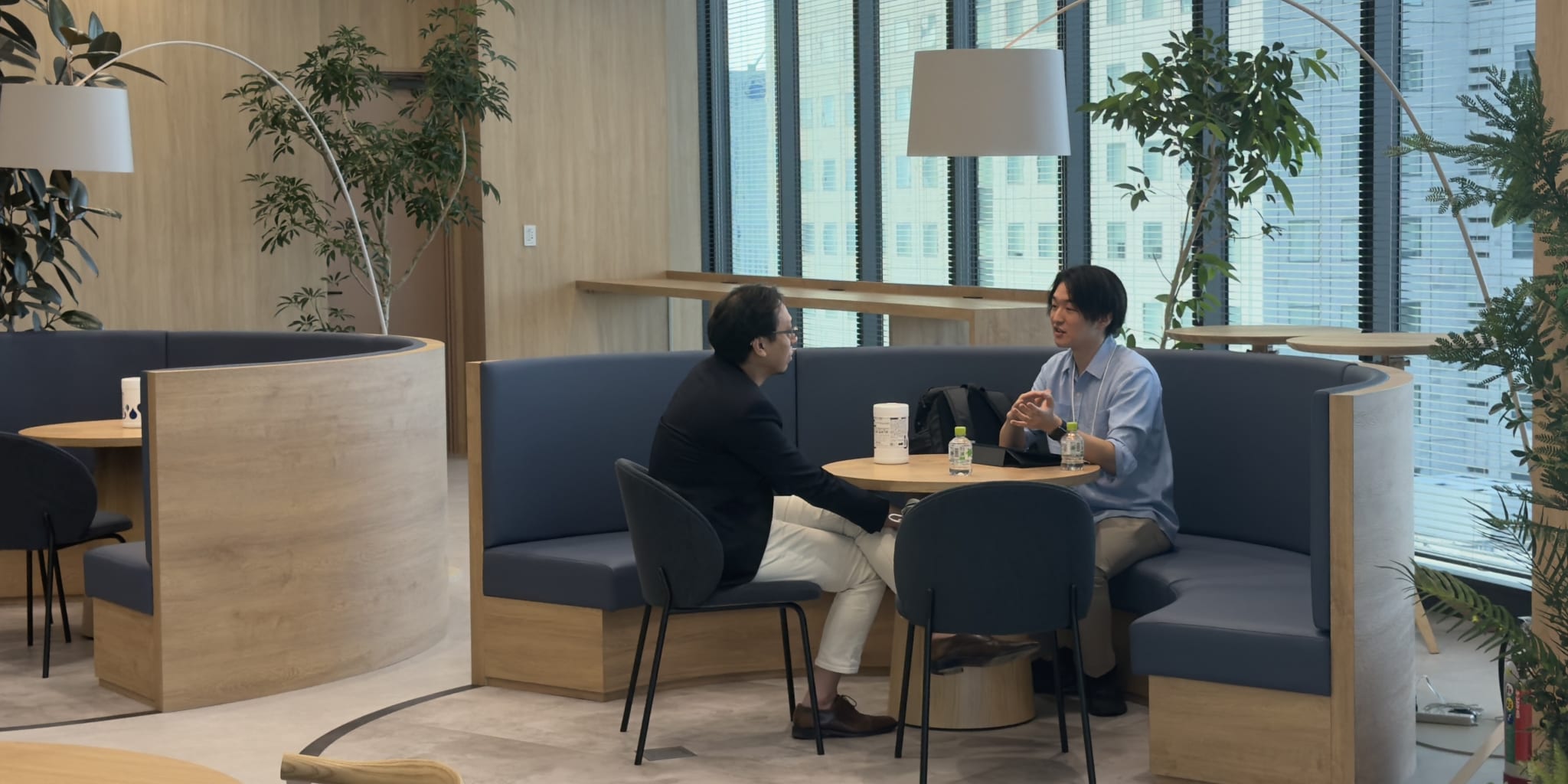 「2030年問題」解決へ ―INTLOOPが共創型アクセラレータープログラム始動、7社のスタートアップを採択し、日本の産業課題に挑む | INTLOOP株式会社